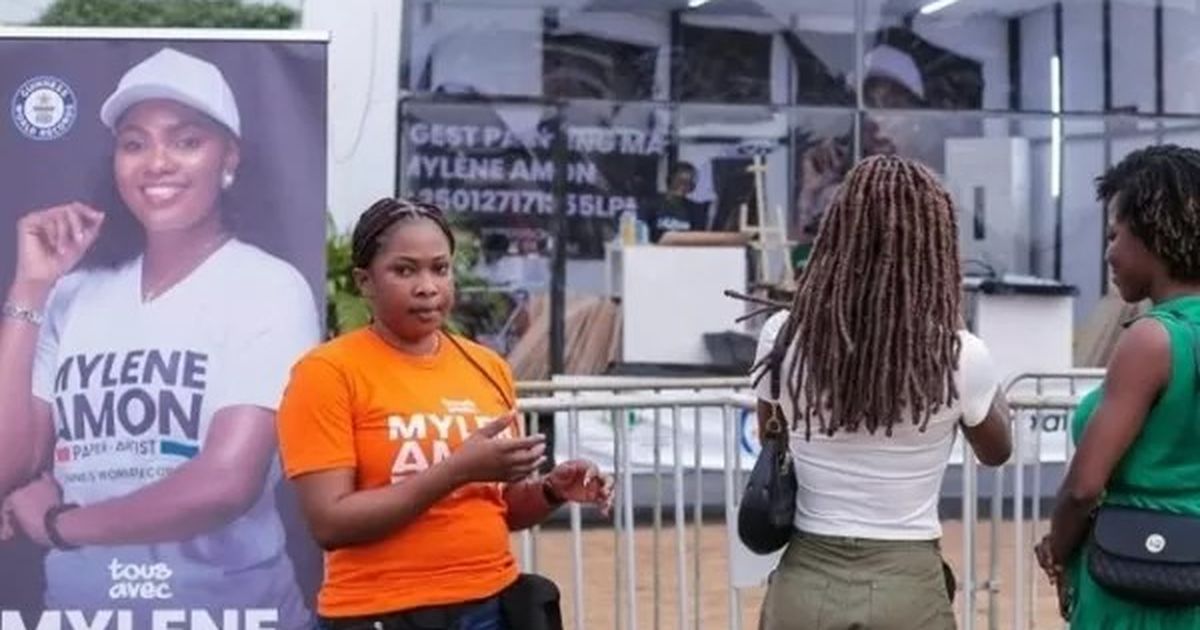 Nghệ sĩ Côte d'Ivoire lập kỷ lục thế giới vẽ 130 bức chân dung trong ...